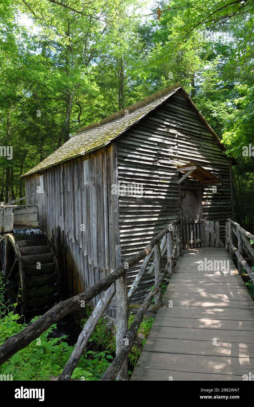 The John Cable Gristmill in Cades Cove Stock Photo - Alamy