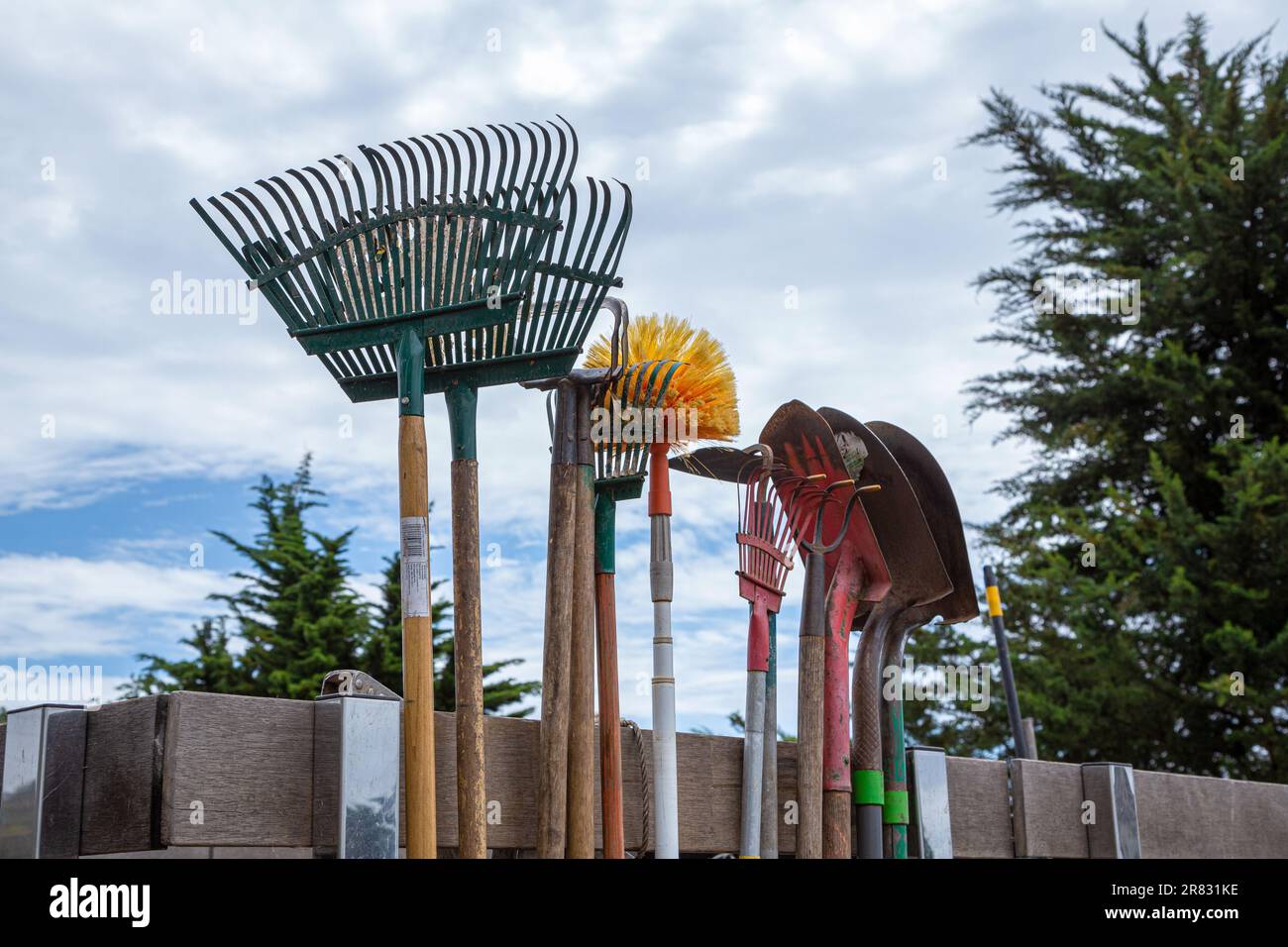 Gardening tools cleaning tools hi-res stock photography and images - Alamy