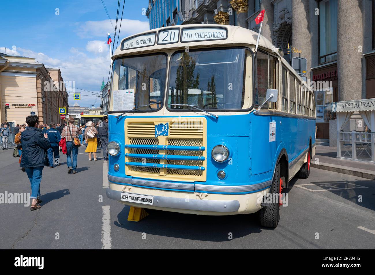 1960 bus hi-res stock photography and images - Alamy
