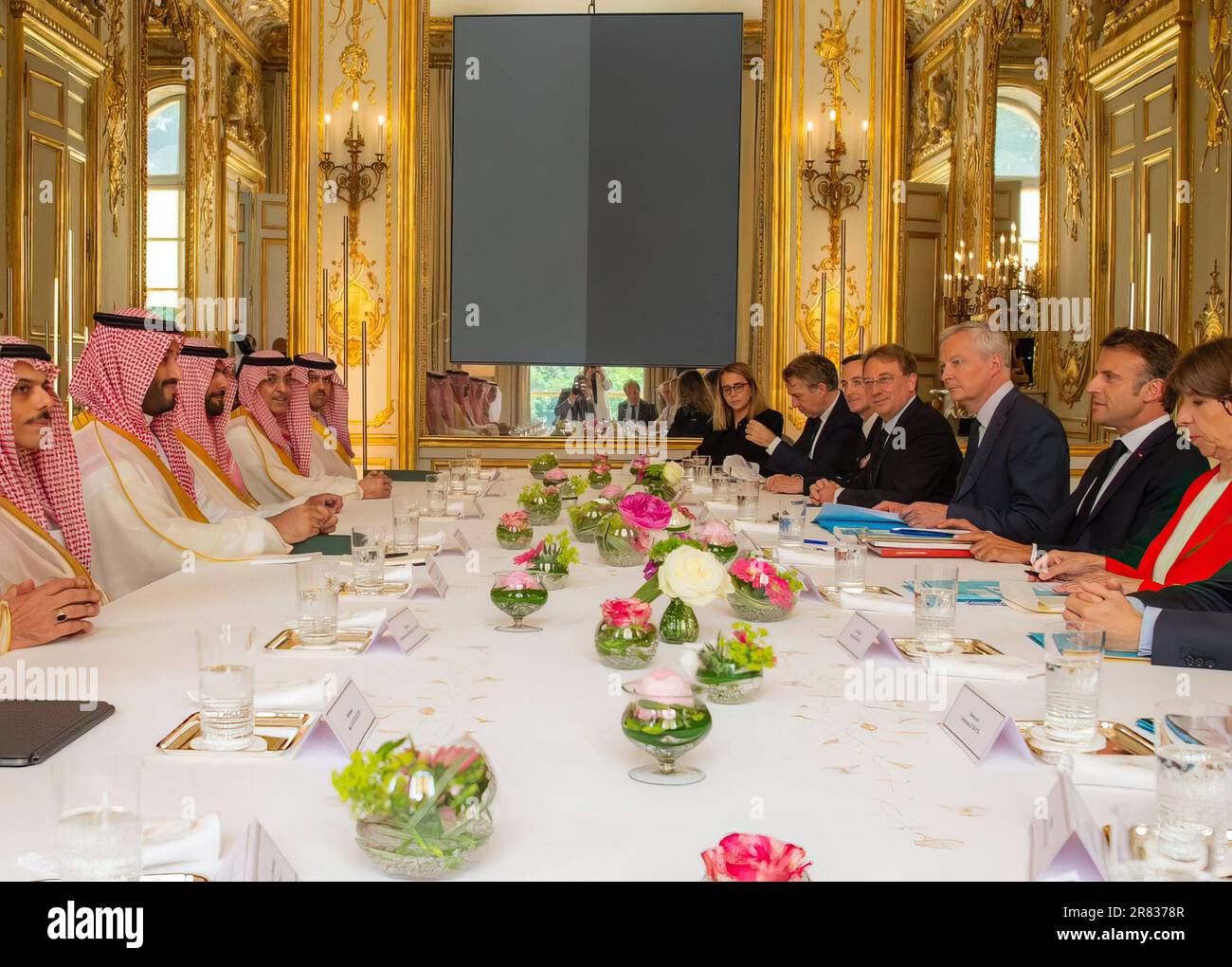 Mbs macron hi-res stock photography and images - Alamy