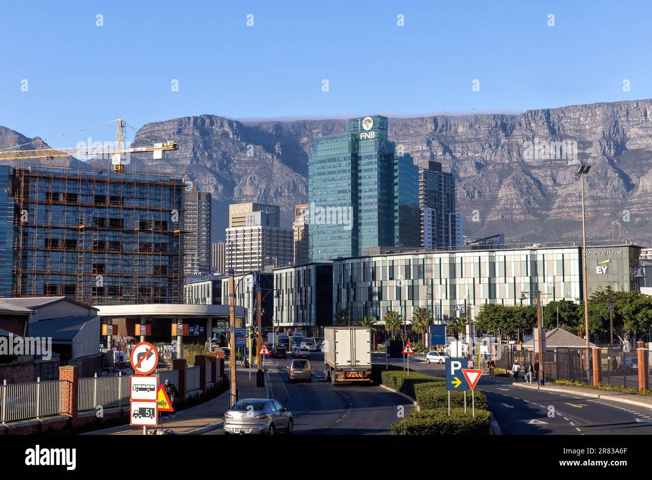 Cape Town city center with Table Mountain in the background - Cape Town ...