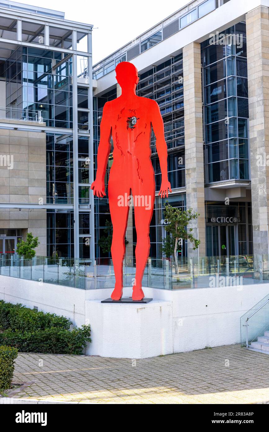 Artist Gavin Younge's sculpture "Olduvai" in Cape Town, South Africa ...