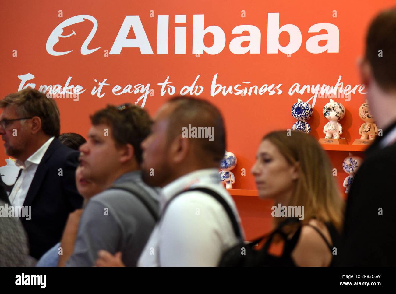 Logo vivatech hi-res stock photography and images - Alamy