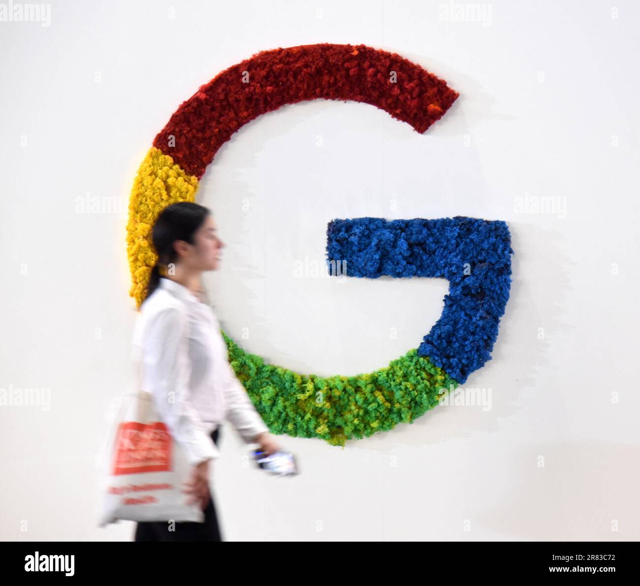 Logo vivatech hi-res stock photography and images - Alamy