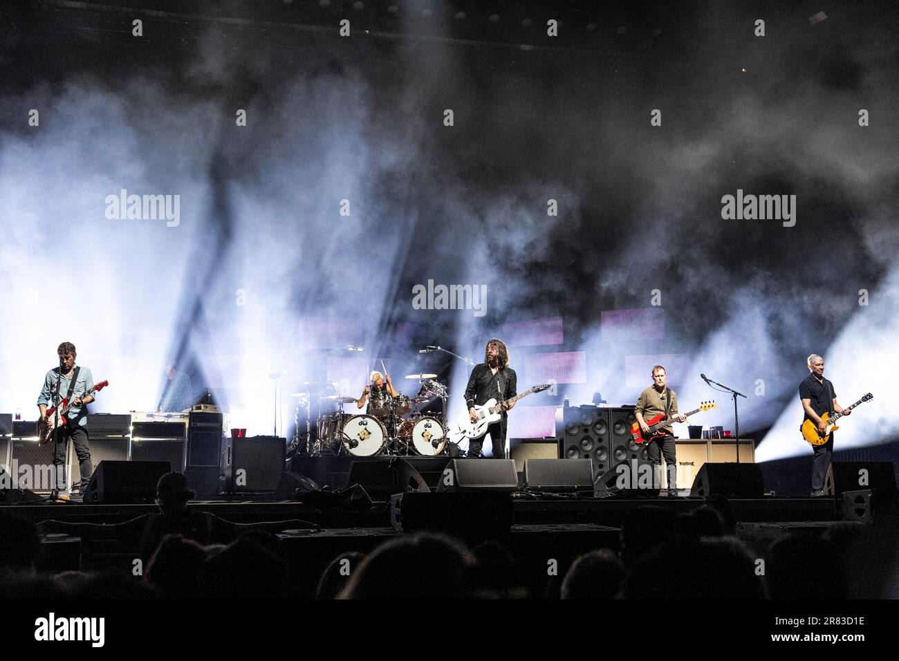 Chris Shiflett, leftm Josh Freese, Dave Grohl, Nate Mendel, and Pat ...