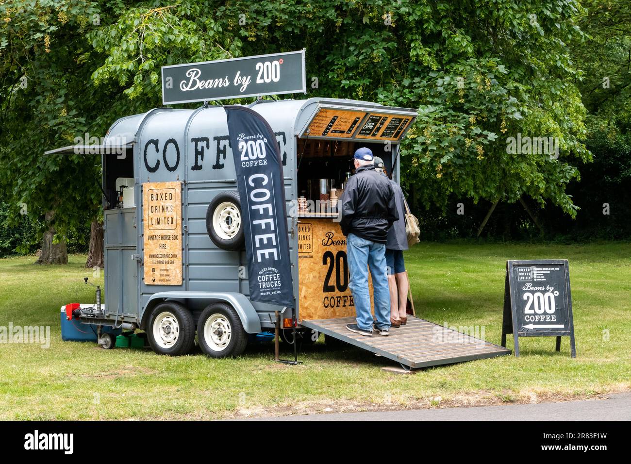 Vintage horse box hi-res stock photography and images - Alamy
