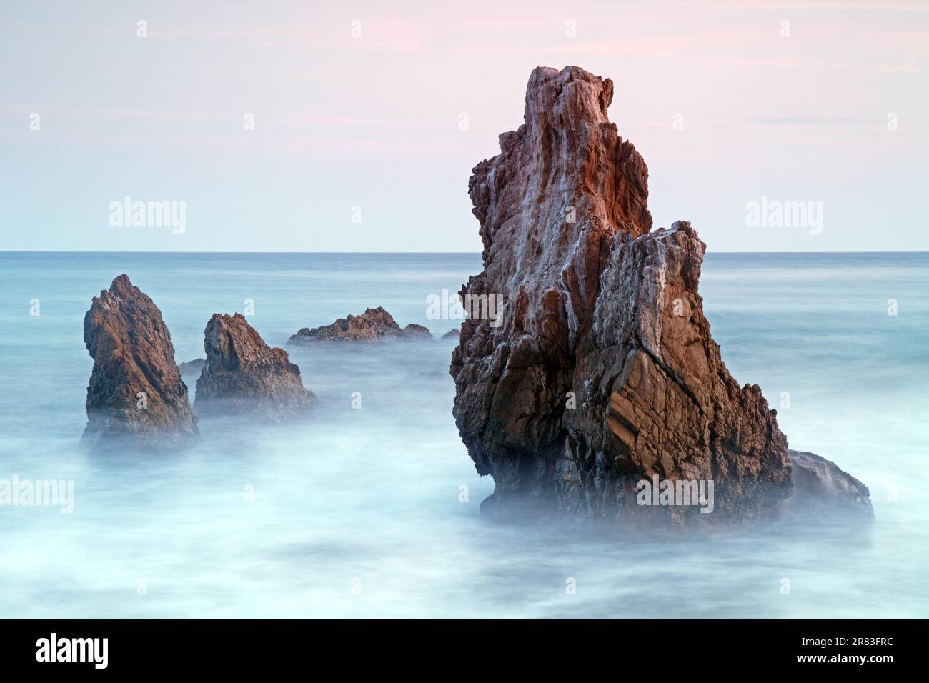 Strand El Matador, Malibu, CA, USA Stock Photo - Alamy