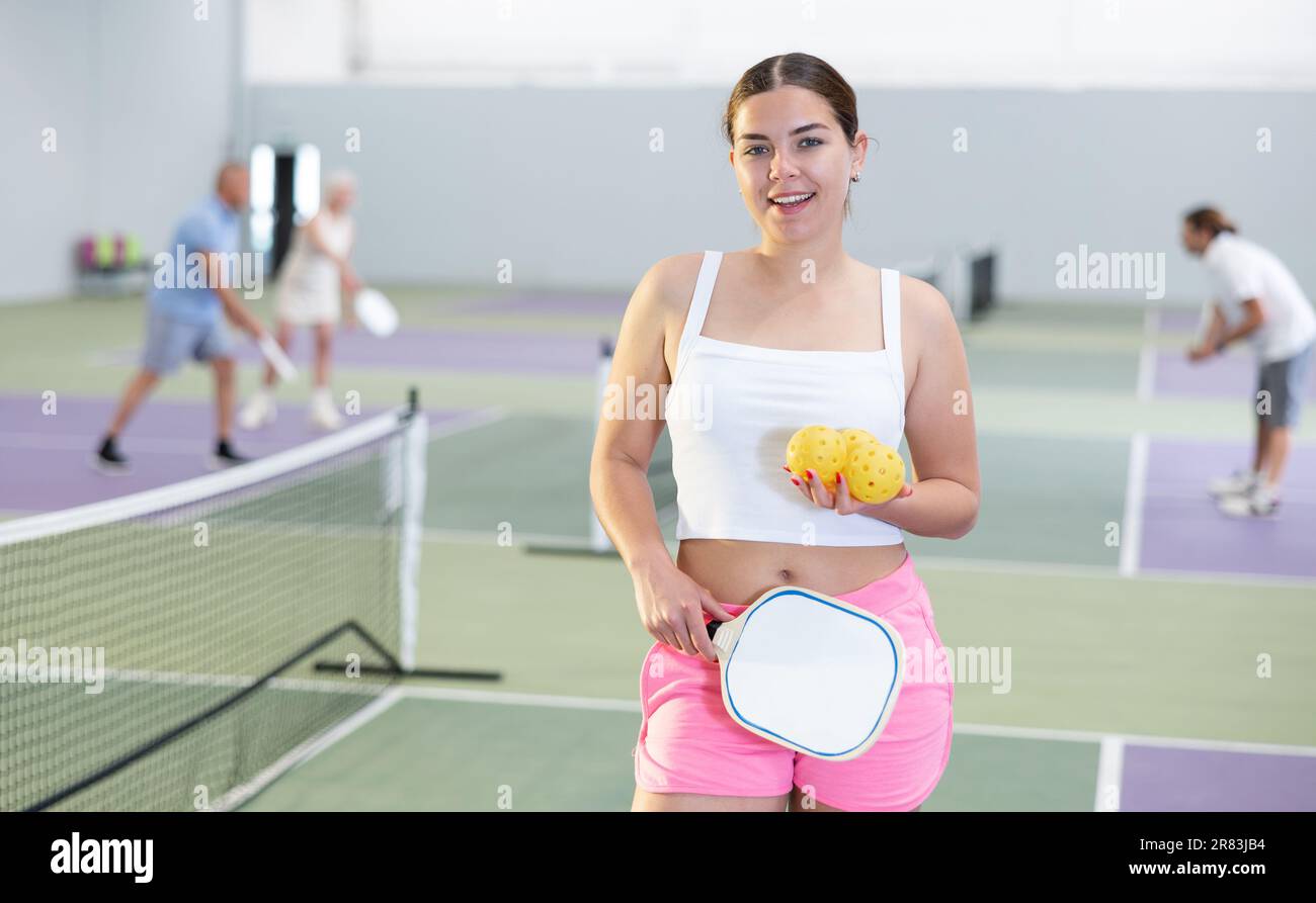People playing pickleball hi-res stock photography and images - Alamy