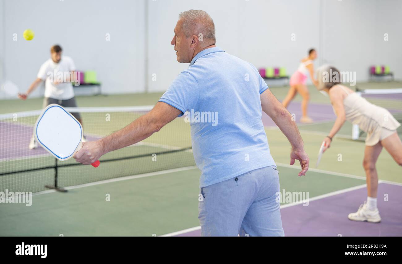 Pickleball, older adults hi-res stock photography and images - Alamy