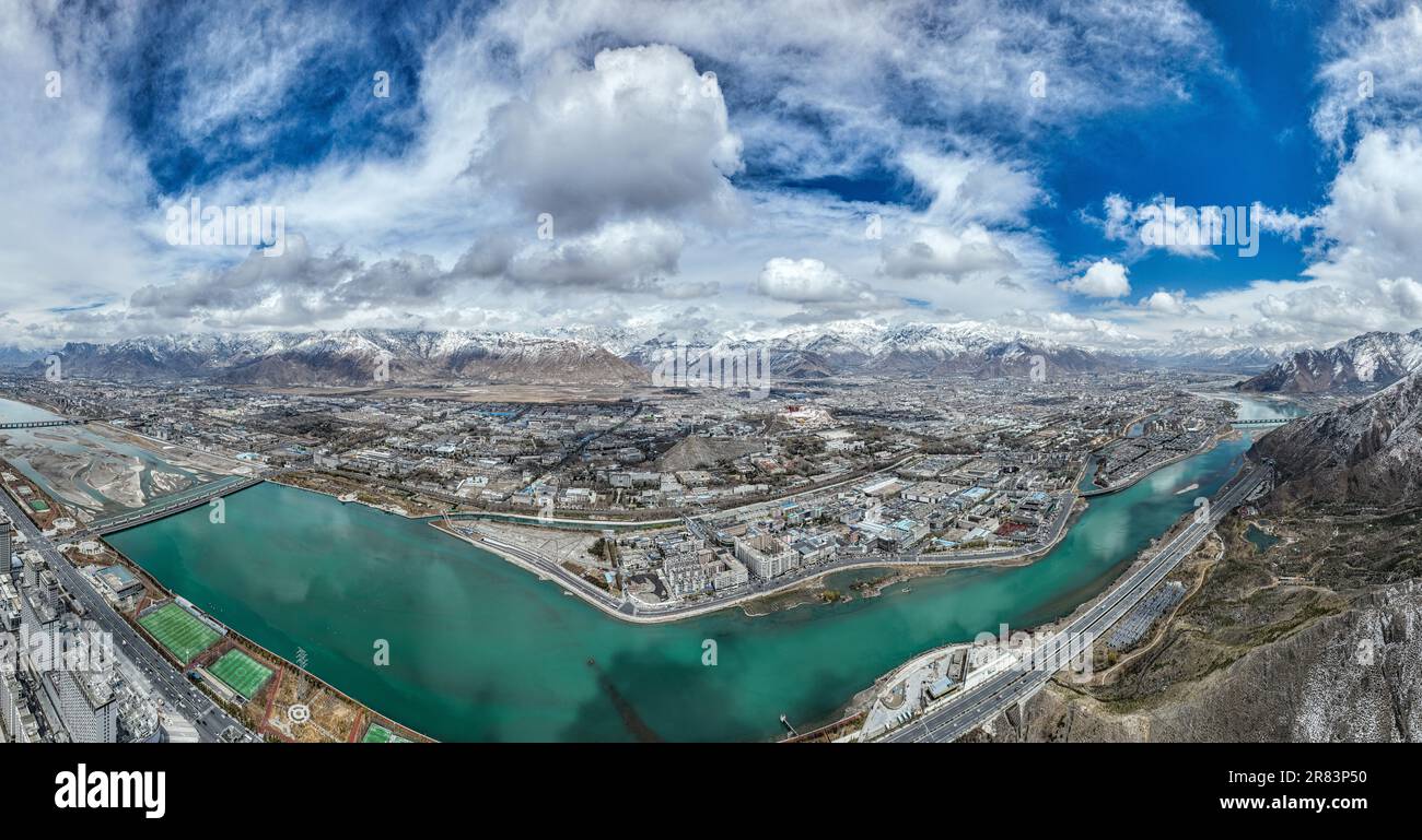 (230619) -- LHASA, June 19, 2023 (Xinhua) -- This aerial panoramic ...