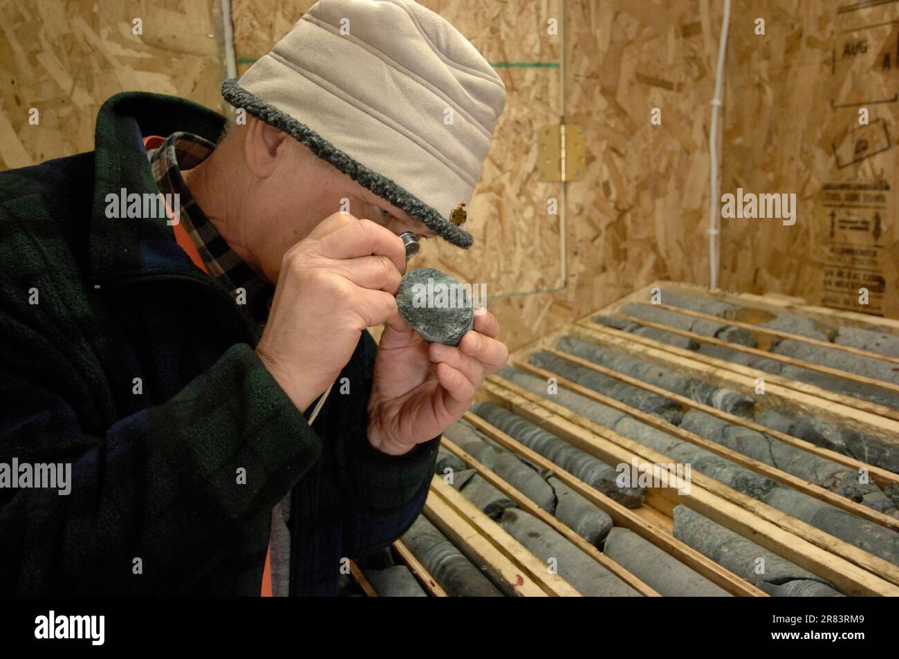 Geologist examines rock hi-res stock photography and images - Alamy