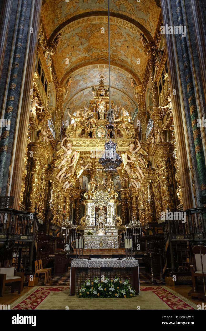 Golden Altar in the Santiago de Compostela Cathedral, Galicia, Spain ...