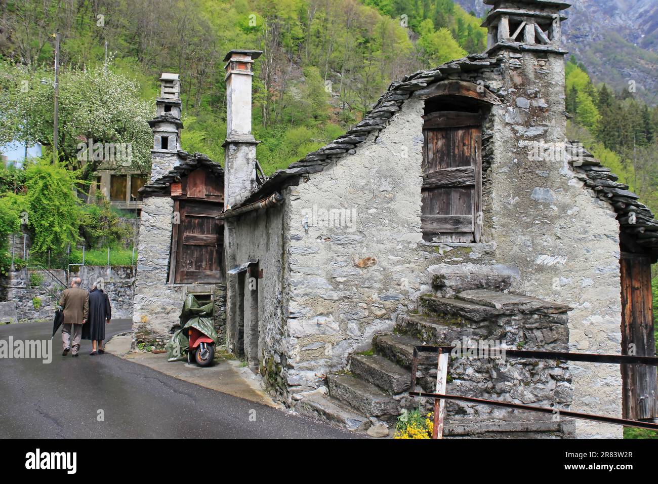 Stone houses, Valle Onsernone, Ticino, Switzerland Stock Photo - Alamy