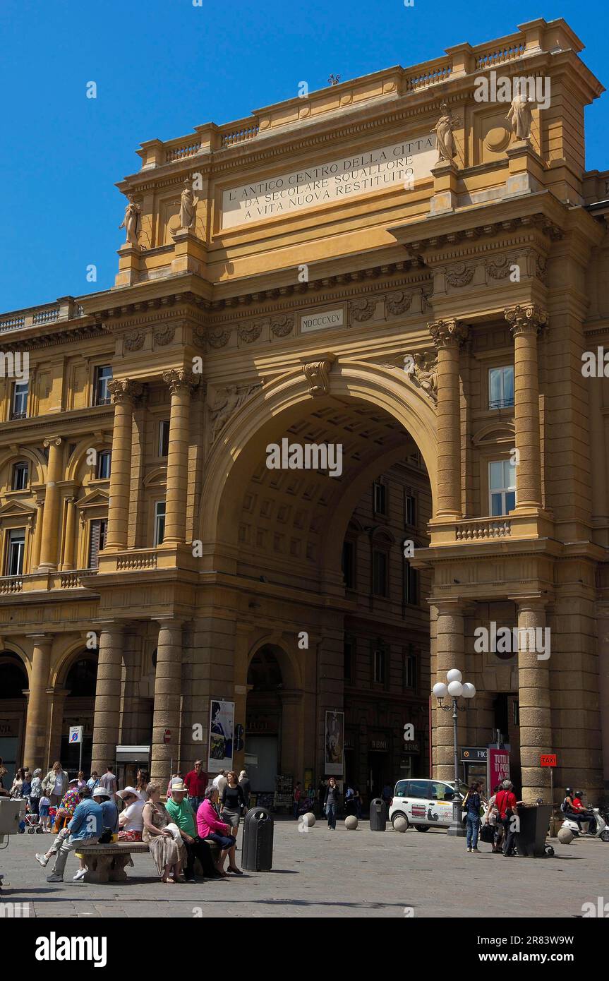 Florence city square hi-res stock photography and images - Alamy