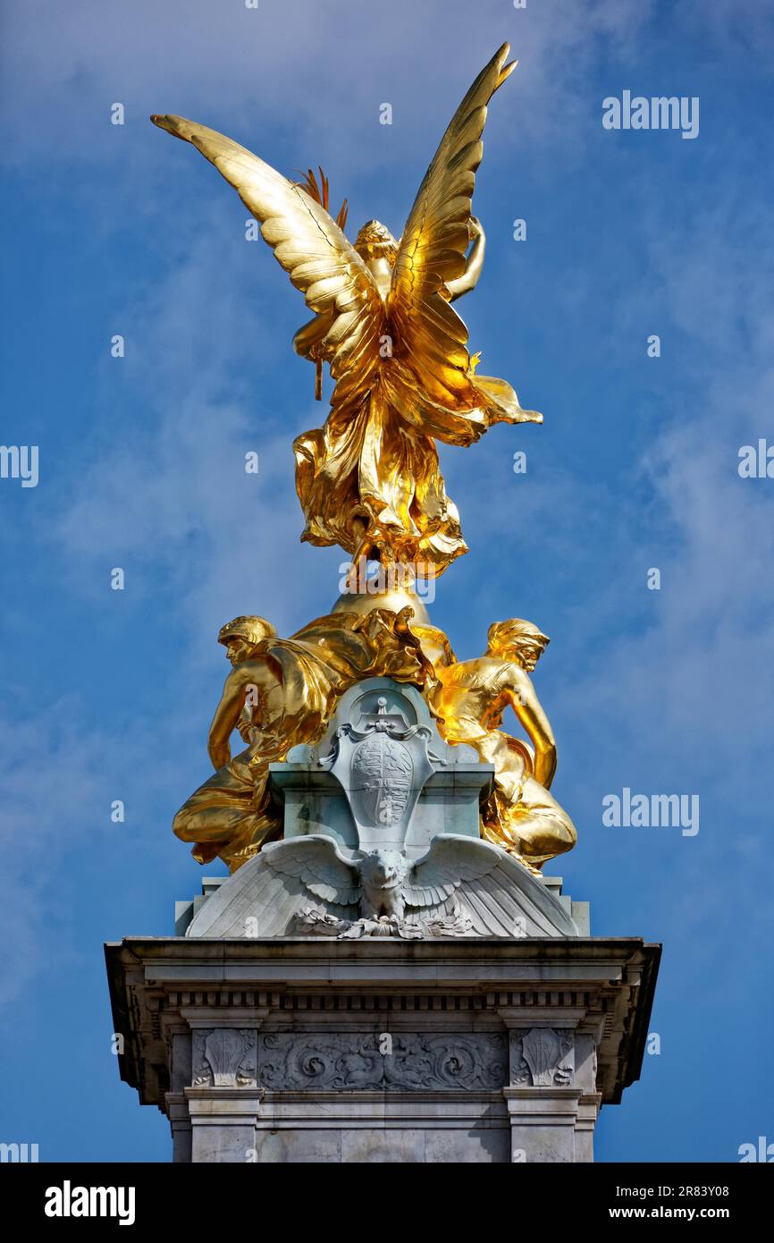 Victoria the goddess of victory hi-res stock photography and images - Alamy