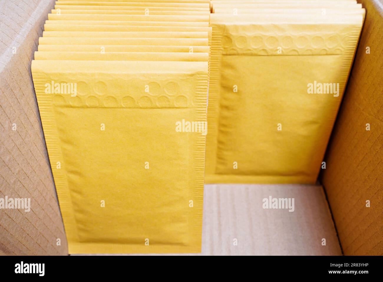 Bubble wrap close up rows hi-res stock photography and images - Alamy