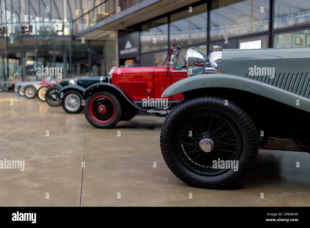 Oldtimer big garage Stock Photo - Alamy