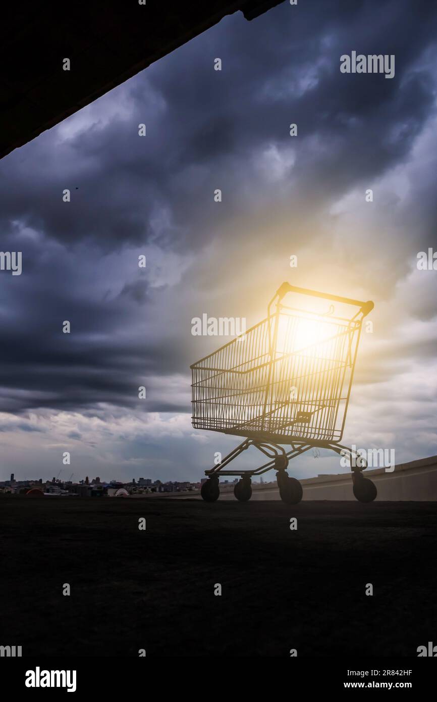 Shopping mall setting hi-res stock photography and images - Alamy