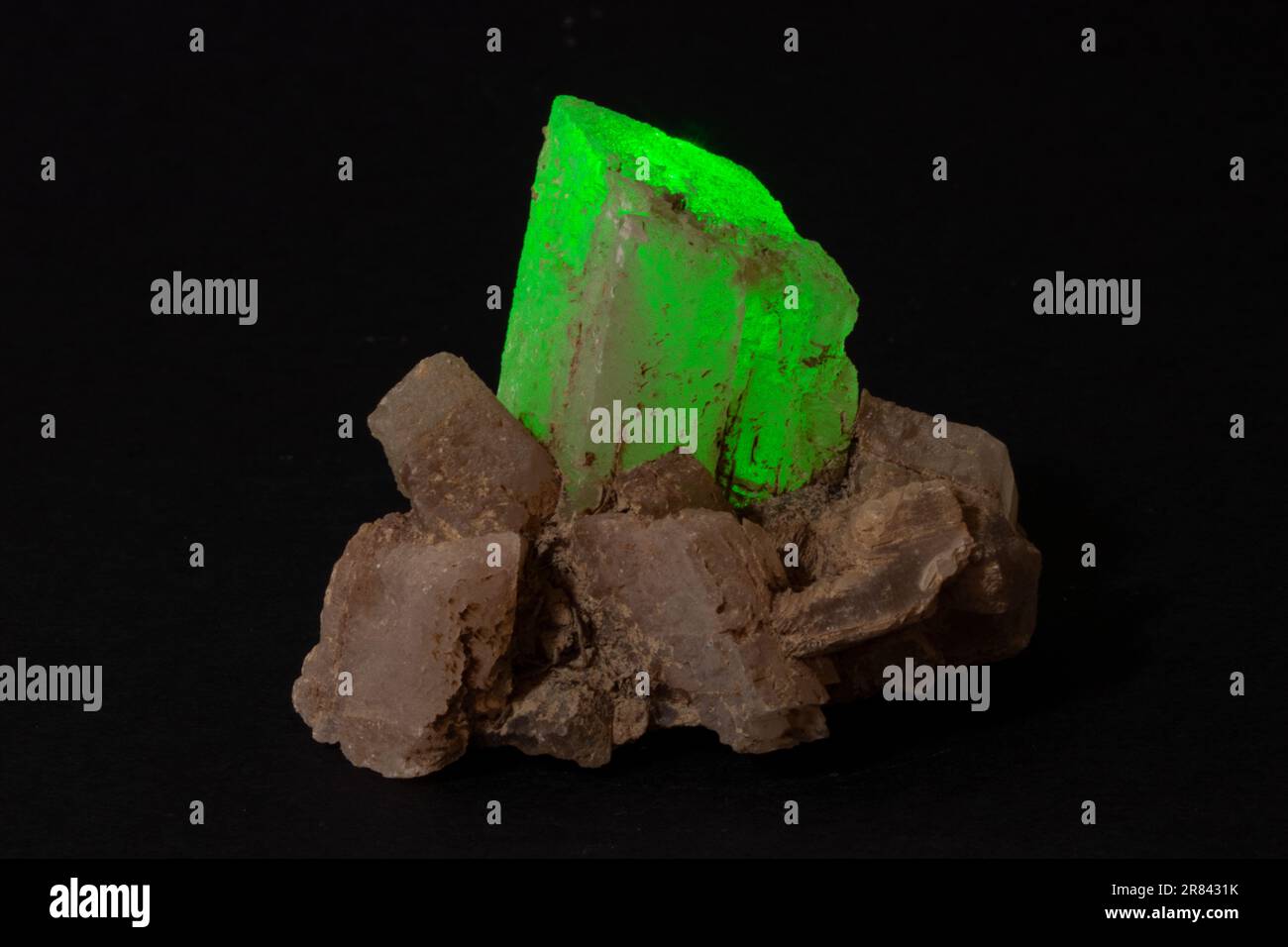 Radioactive rock hi-res stock photography and images - Alamy