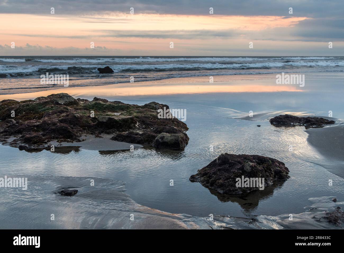 Batu lumbang beach hi-res stock photography and images - Alamy