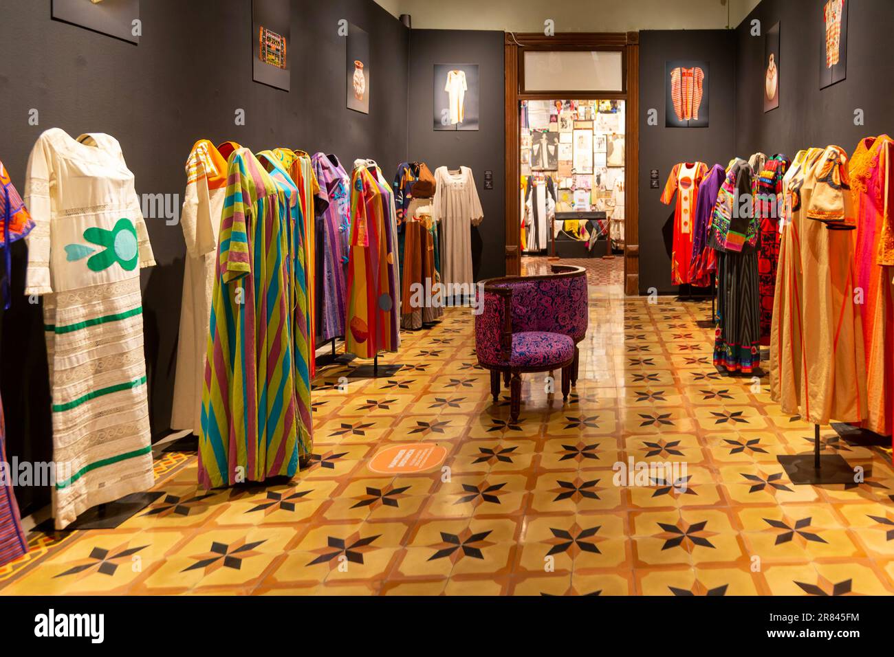 'Transposicion' exhibition by Marjorie Skouras of 1960s-1970s female ...