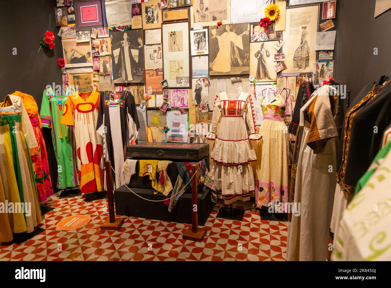 Museo de arte popular de yucatán hi-res stock photography and images ...