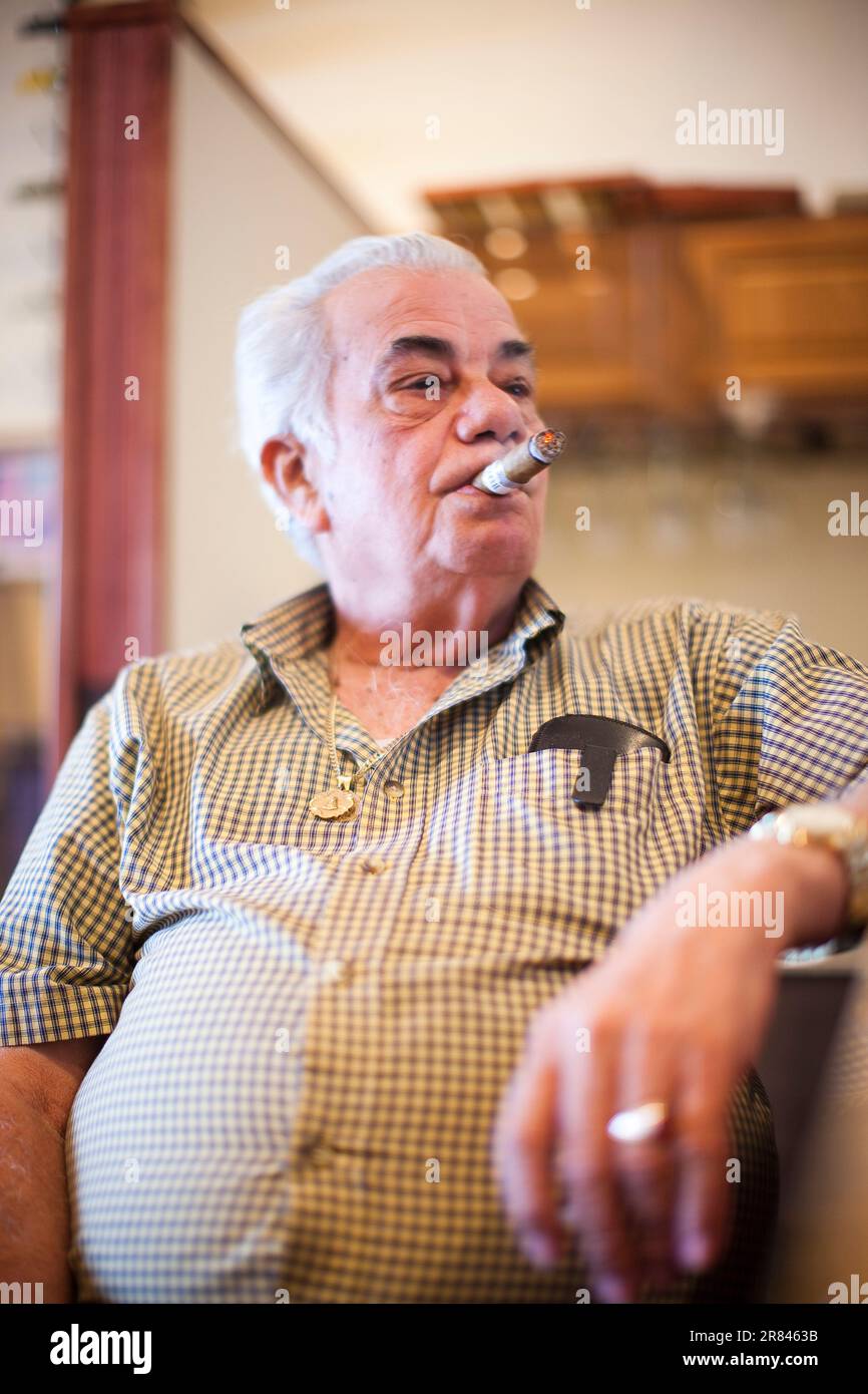 Overweight older men overweight man hi-res stock photography and images ...