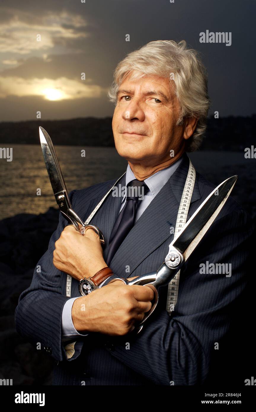 Tailor made suits hi-res stock photography and images - Alamy