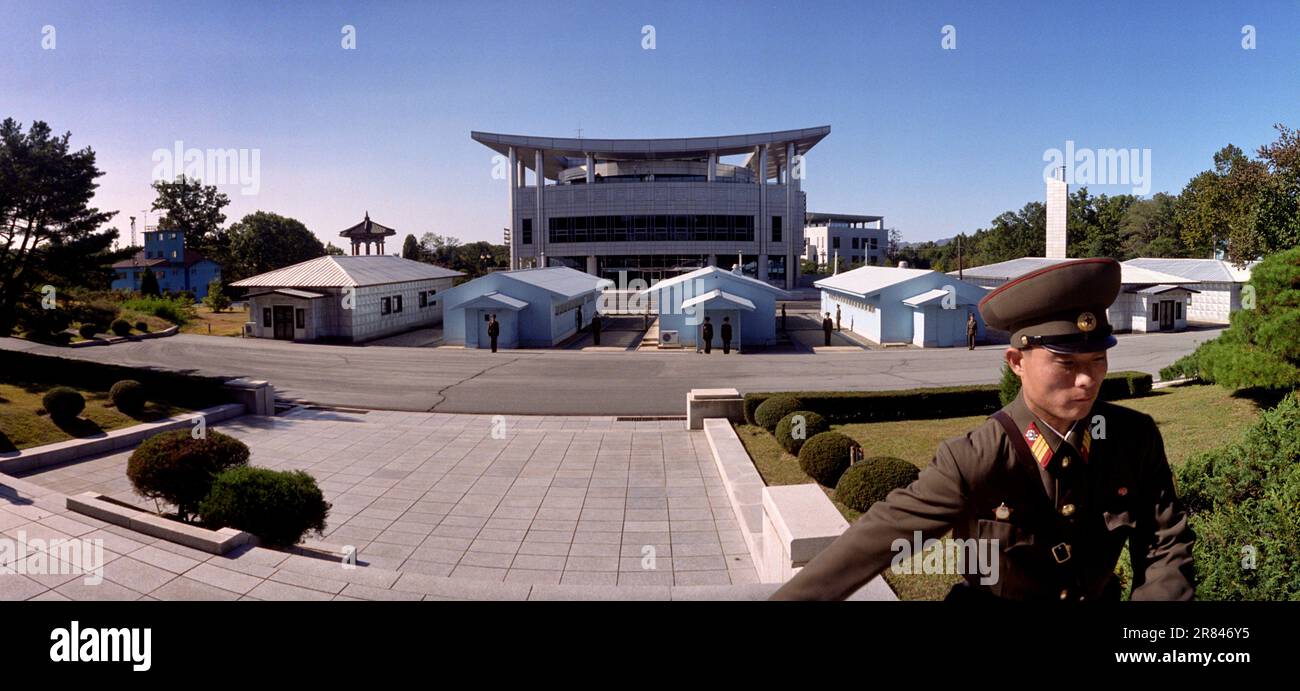 Demilitarized zone korea army hi-res stock photography and images - Alamy