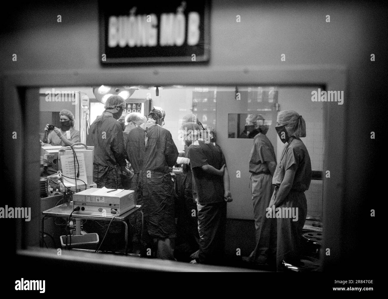 Surgeons operating at Hanoi Pediatrics Hospital, Hanoi, Vietnam Stock ...