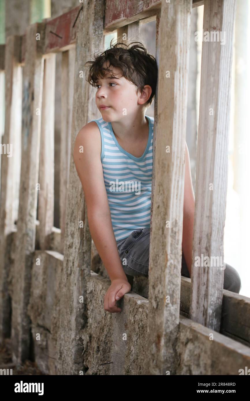Boy with messy hair hi-res stock photography and images - Alamy