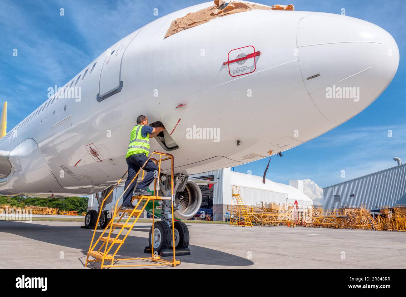 Chassis maintenance hi-res stock photography and images - Alamy