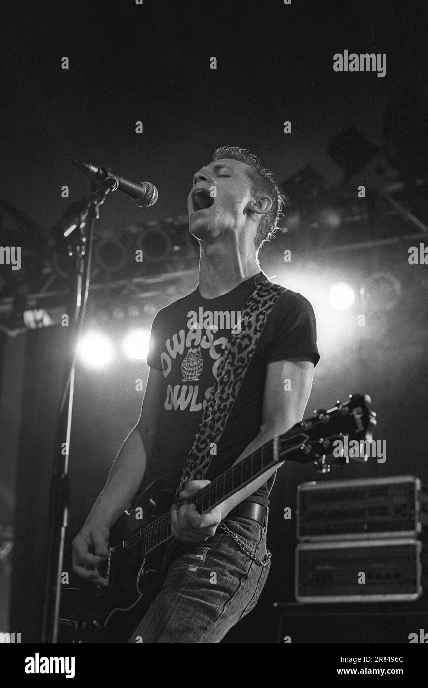 Nick Mailing – vocals, guitar – of The Pecadilloes band playing at ...