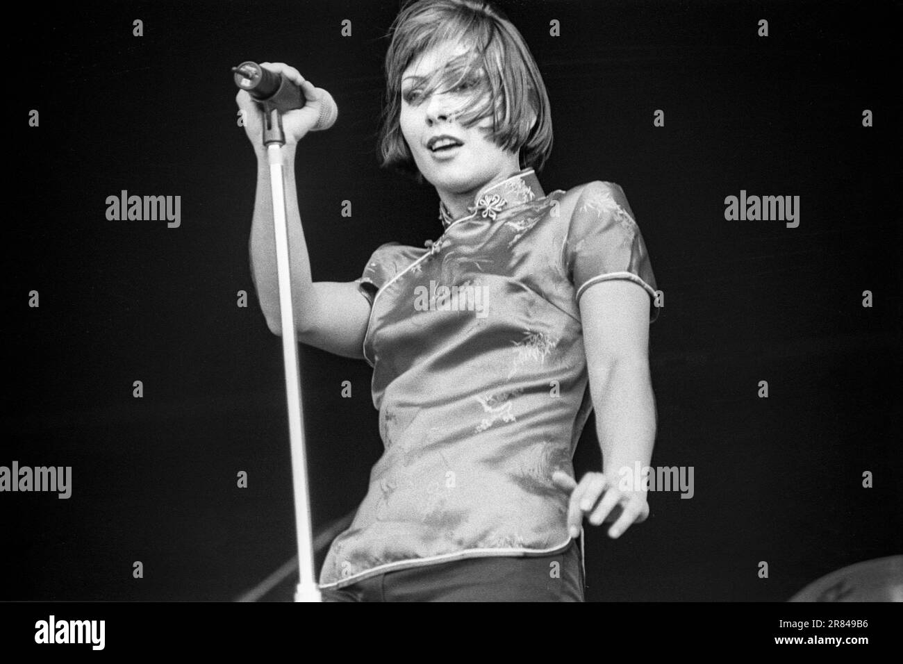 SAFFRON, REPUBLICA, READING FESTIVAL, 1997: Saffron singer with ...