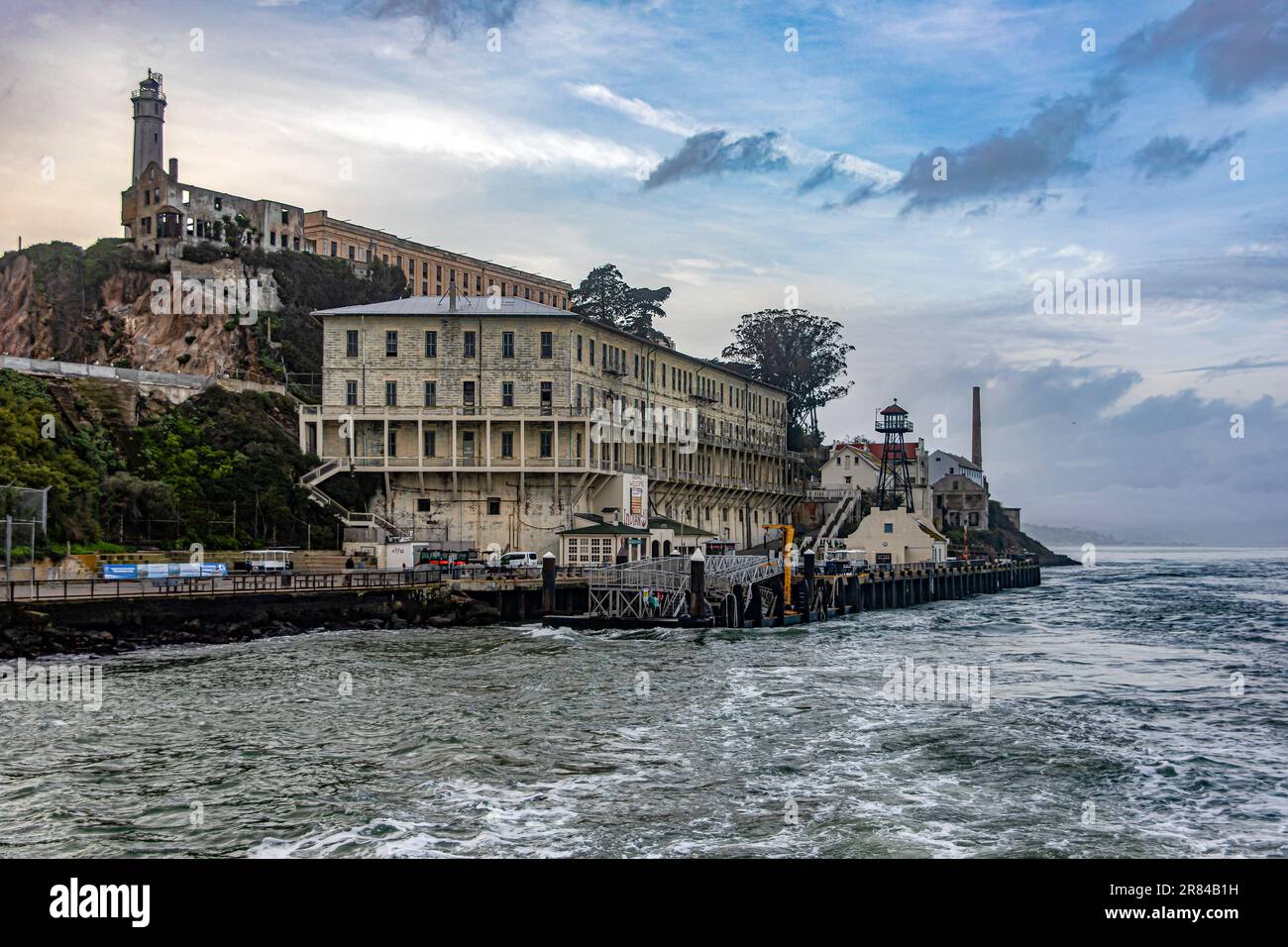Island in the middle of the San Francisco Bay where the famous federal ...