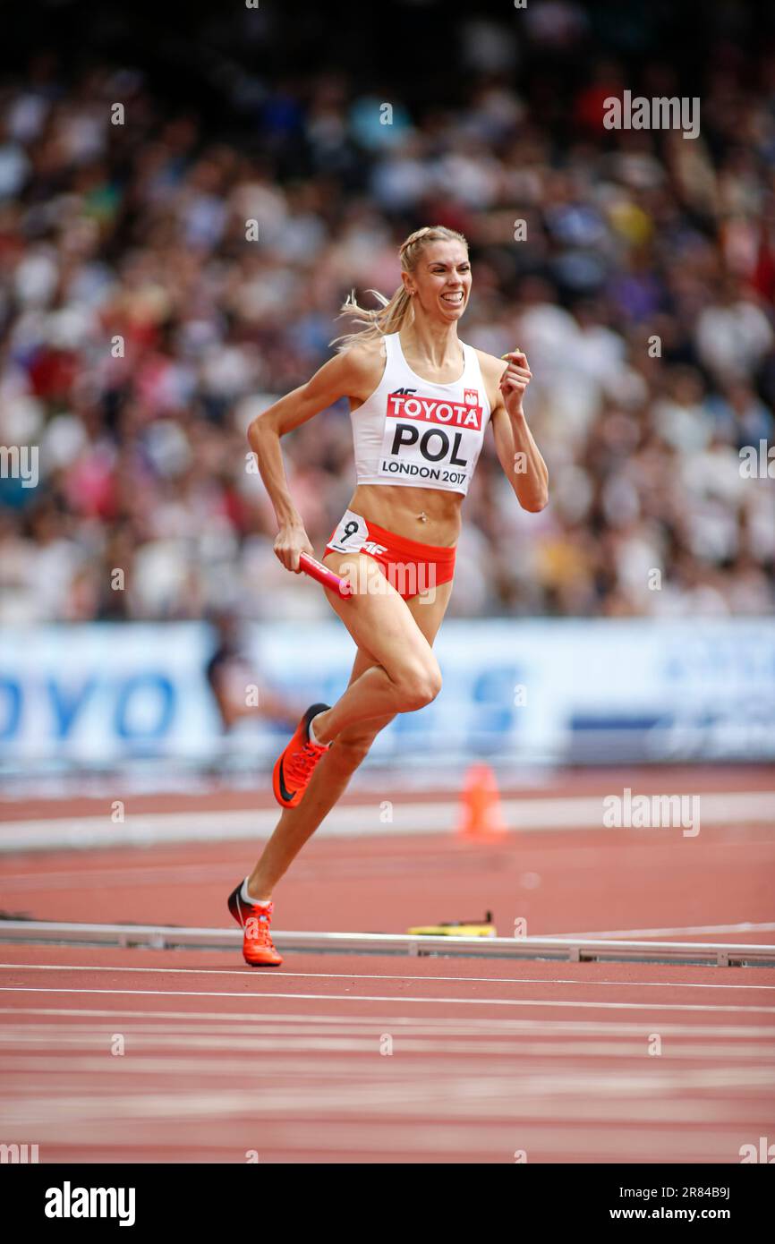 Iga BAUMGART-WITAN participating in the 4x400m relay at the World ...
