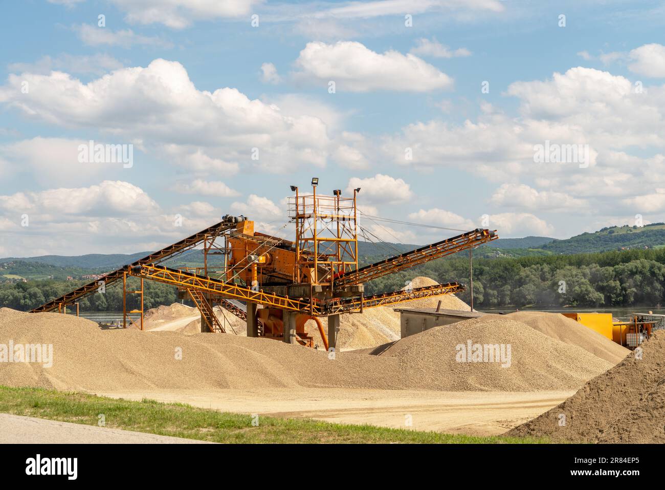 Construction piles of sand hi-res stock photography and images - Alamy