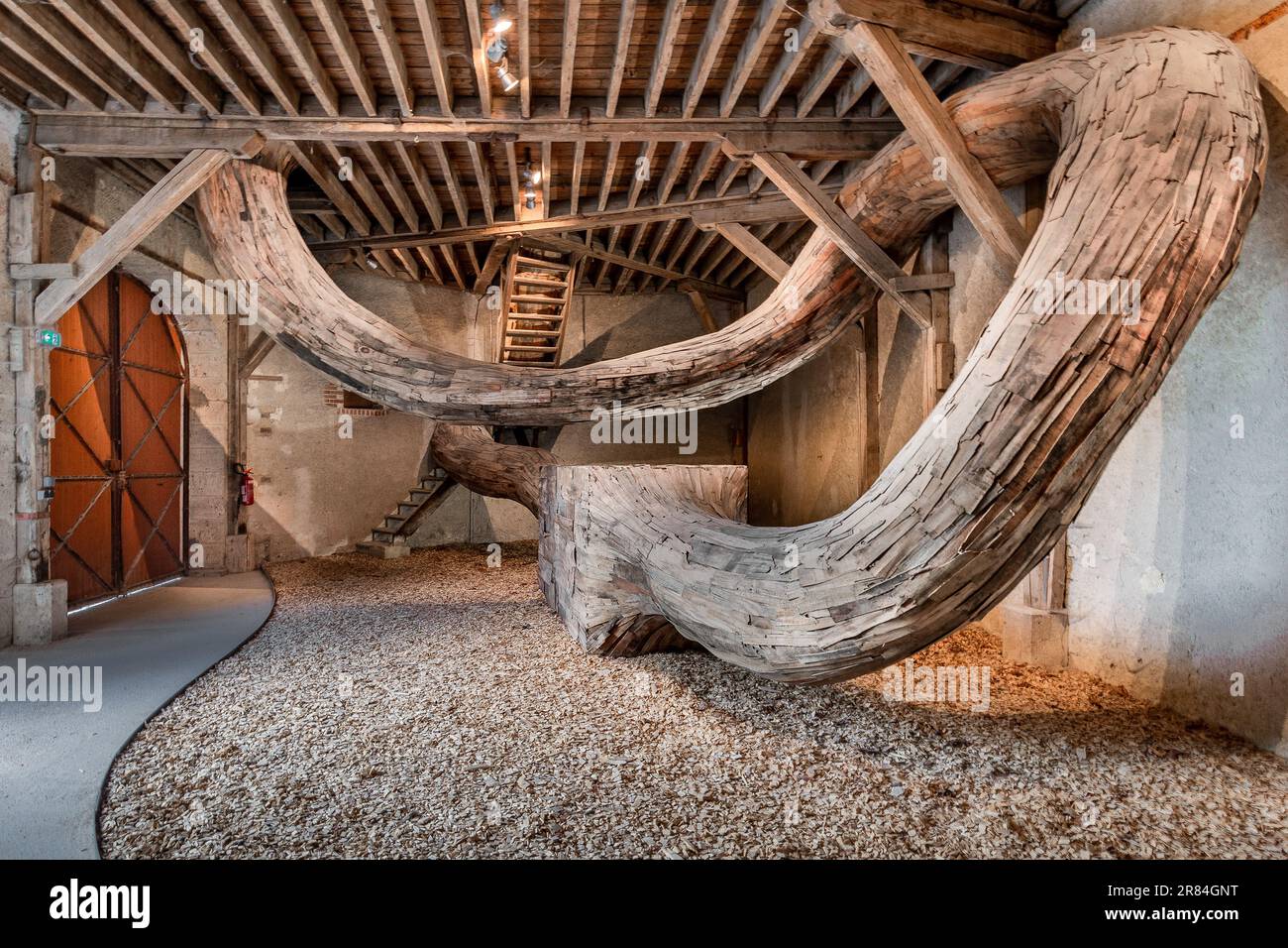 Sculptural installation "Momento Fecundo" by Brazilian artist Henrique ...