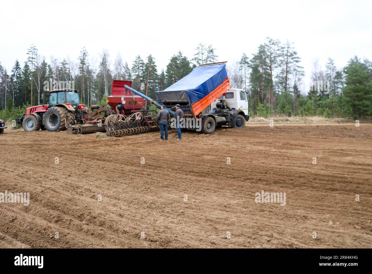 Sowing unit, combine harvester, seeder, tractor and lorry, dump truck ...