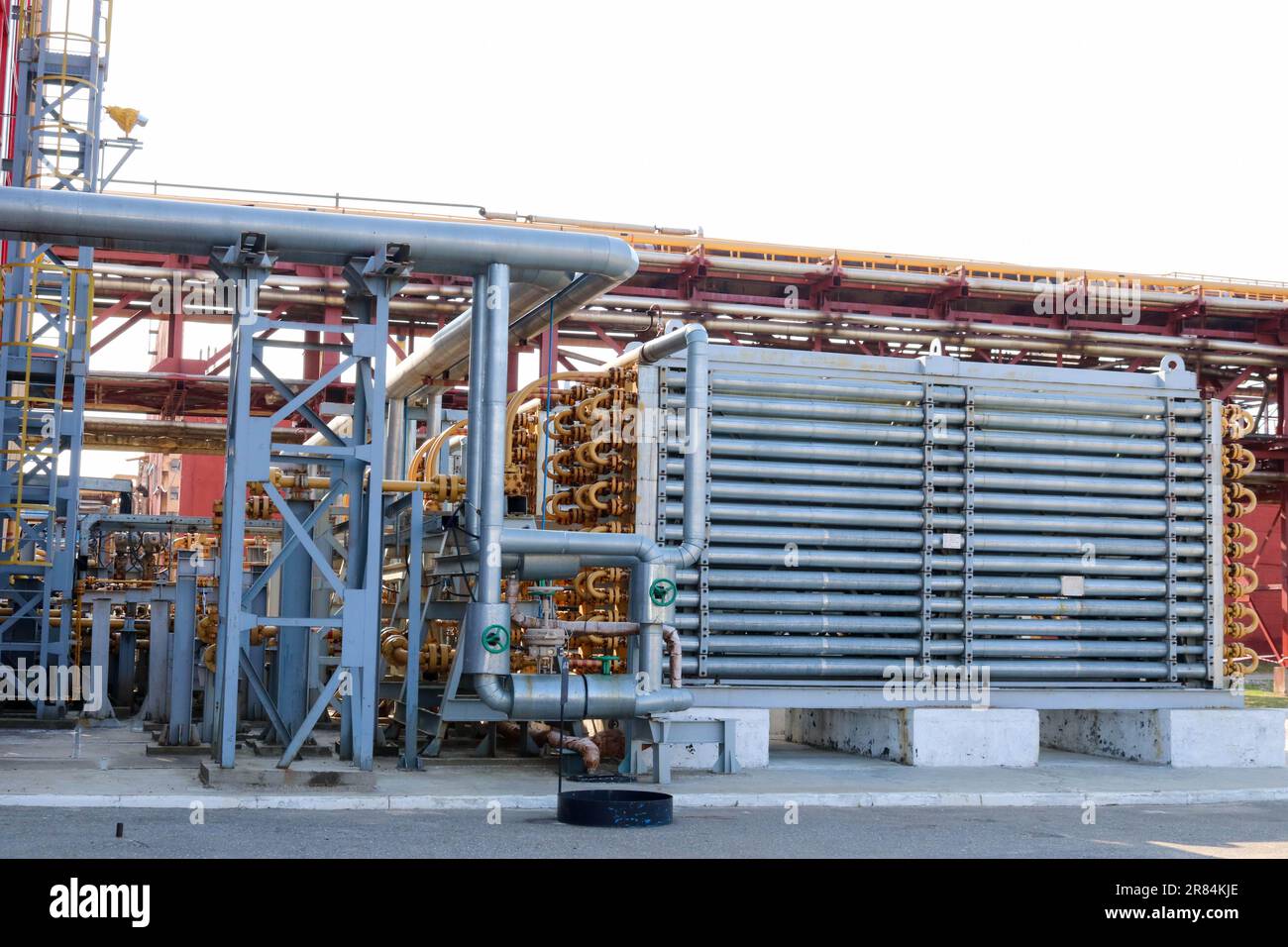 Blue tubular reactor with thick walls for production of high-pressure ...