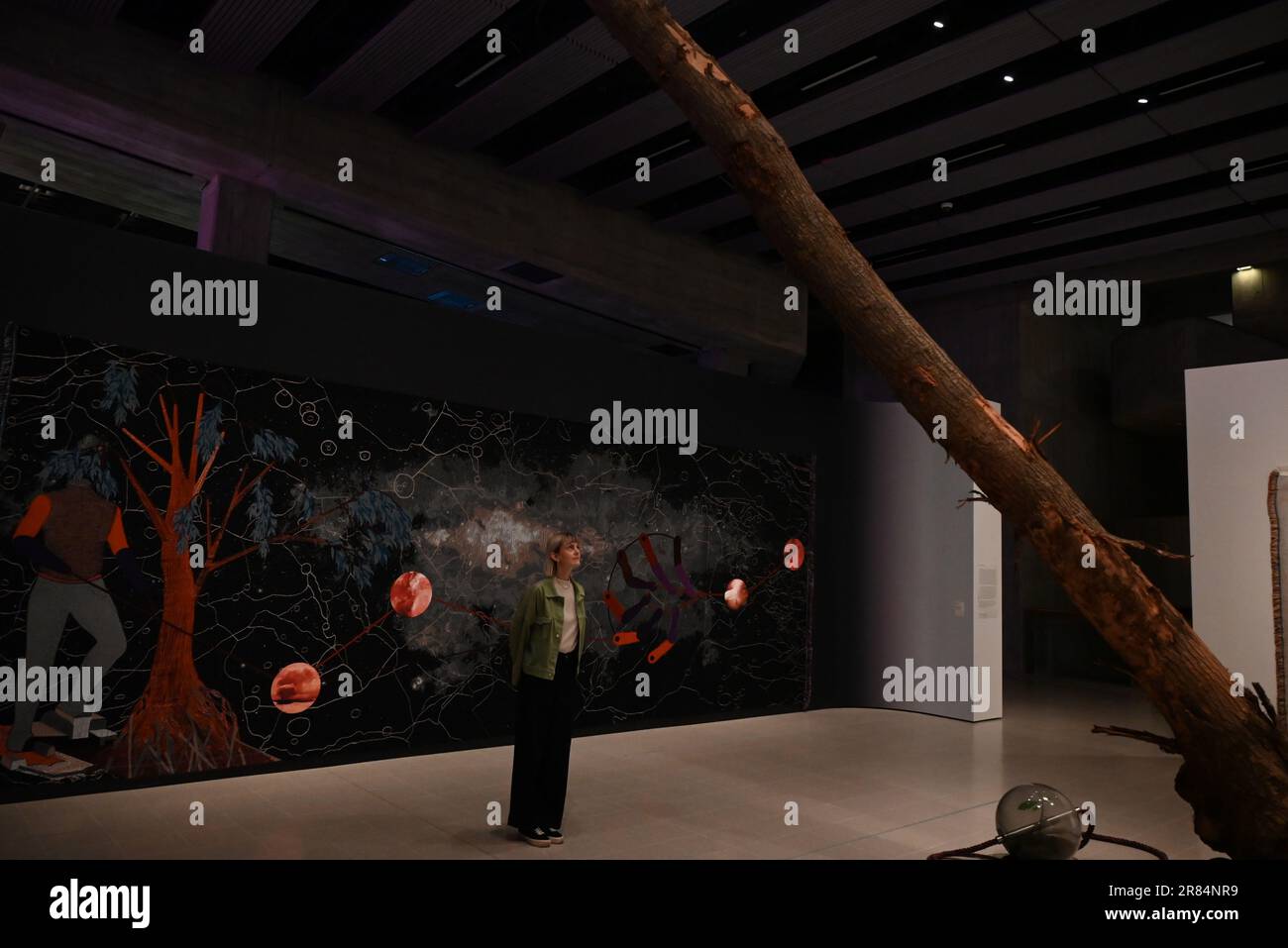 Diffirent forms of care are made visible throughout the exhibition ...