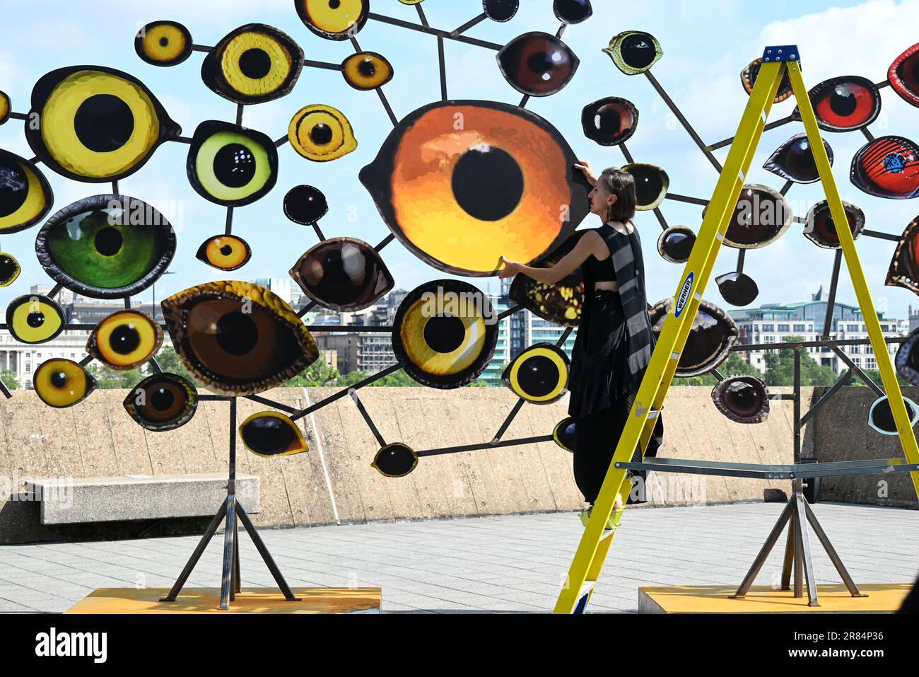 Diffirent forms of care are made visible throughout the exhibition ...