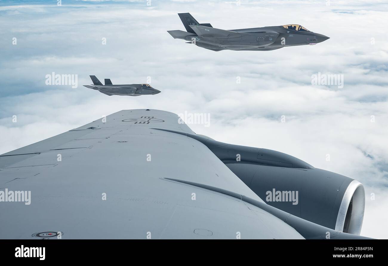 United States Air Force F-35A Lightning II jets refuel from a Boeing KC ...