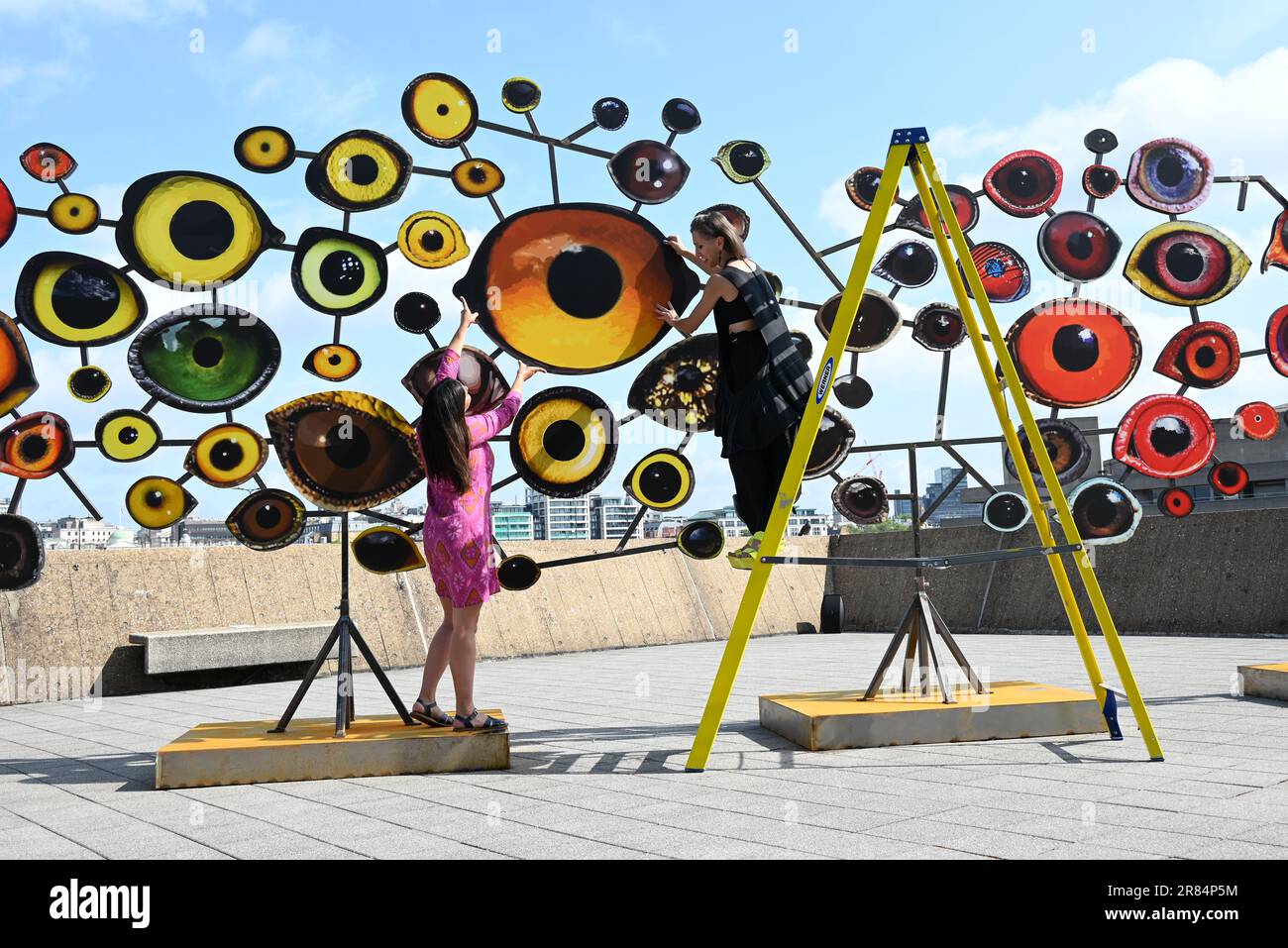 Diffirent forms of care are made visible throughout the exhibition ...