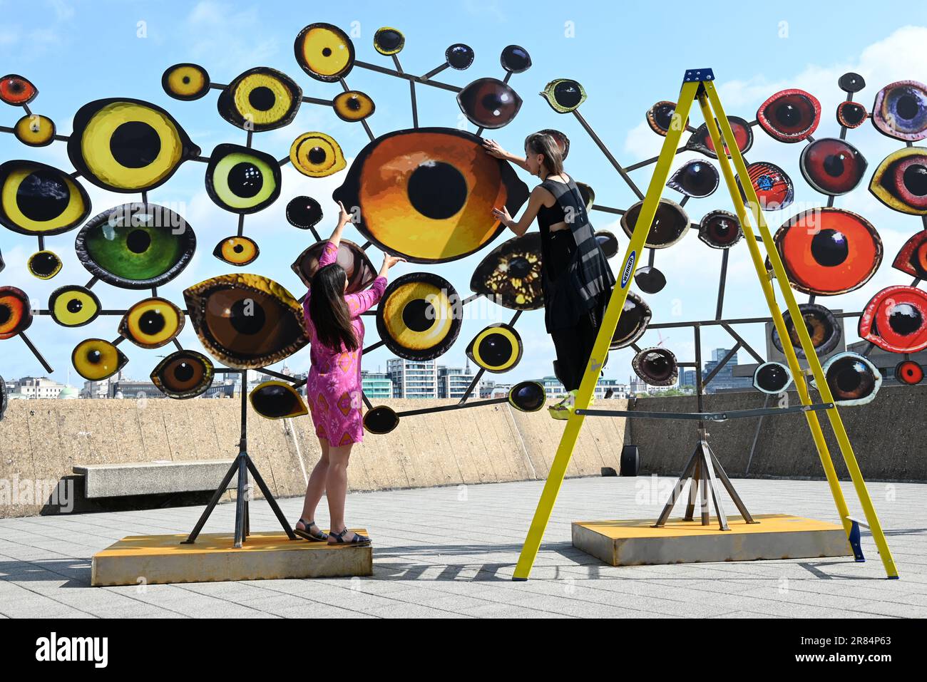 Diffirent forms of care are made visible throughout the exhibition ...