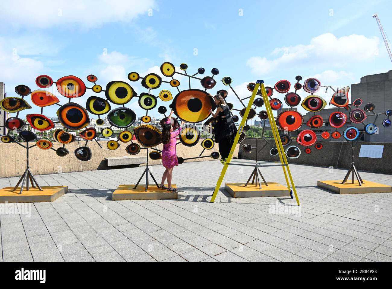 Diffirent forms of care are made visible throughout the exhibition ...