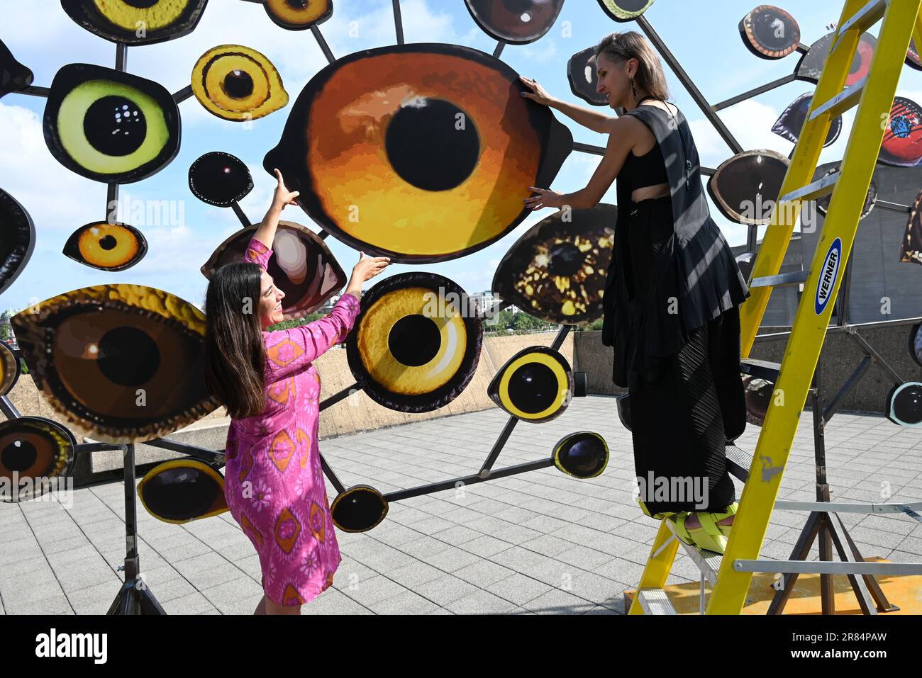 Diffirent forms of care are made visible throughout the exhibition ...