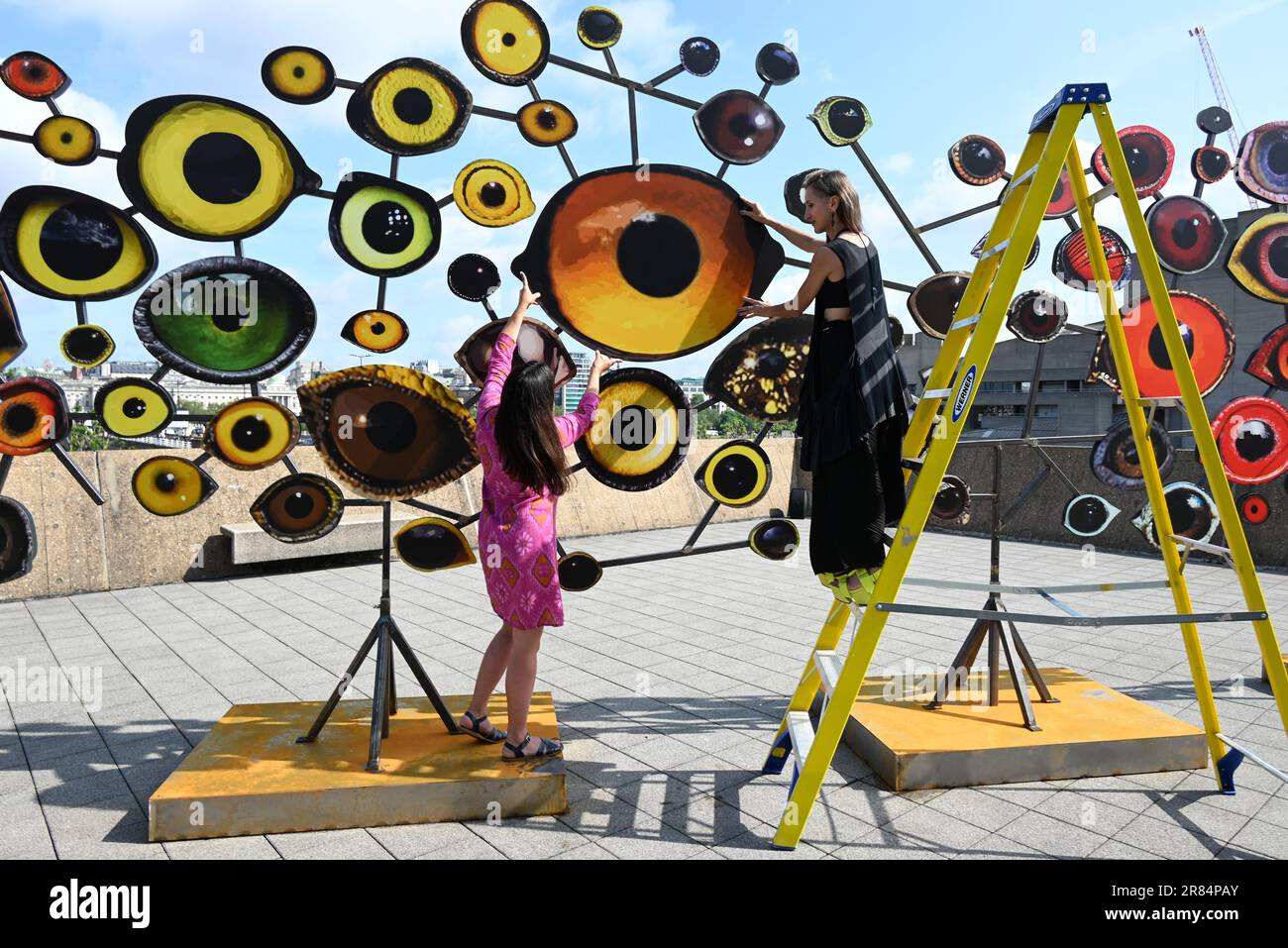 Diffirent forms of care are made visible throughout the exhibition ...