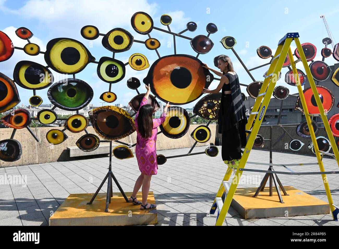 Diffirent forms of care are made visible throughout the exhibition ...