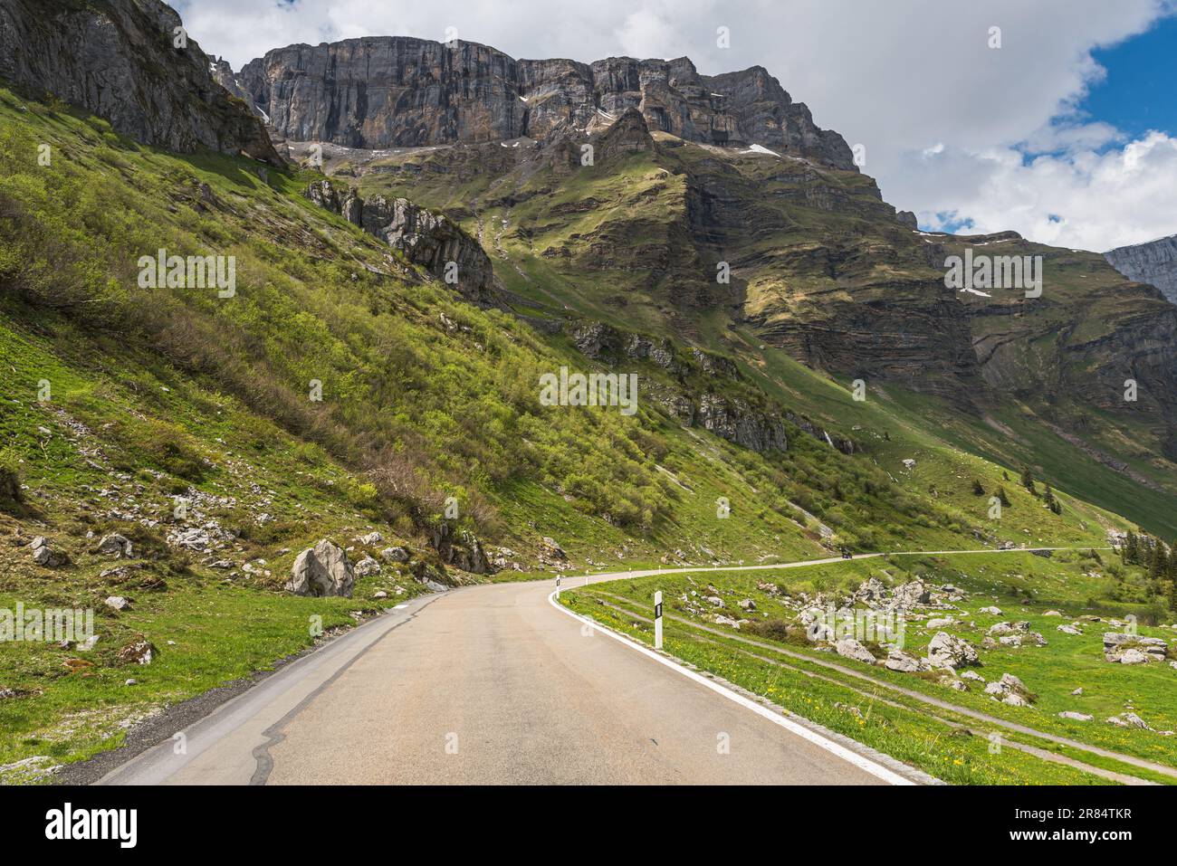Klausenpass mountain road connecting cantons Uri and Glarus in the ...